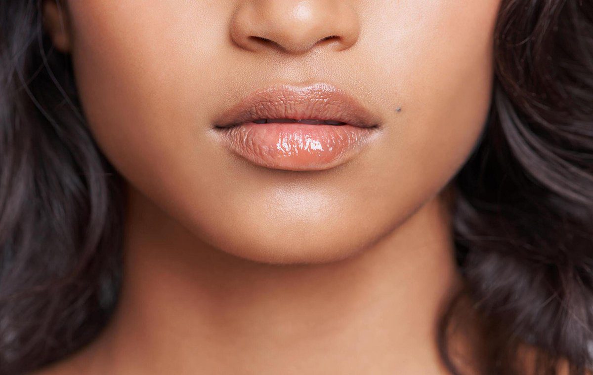 بزرگ کردن لب ها با ۷ روش خانگی ساده!